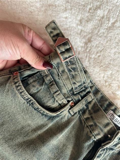 Шорти джинсові — ціна 400 грн у каталозі Шорти Купити жіночі речі за доступною ціною на Шафі