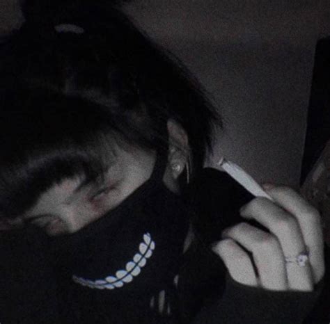 100 Aesthetic Girl Pfp Wallpapers
