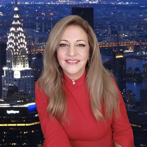 Nadine Sanders رفع العقوبات عن سوريا وحكومتها ممثلة ب Facebook