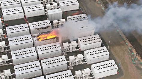 Tesla澳洲電池基地焚毀 東方日報