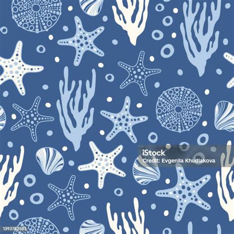 바다 바닥 이음새가 없는 무늬 여름 해변에서 손으로 그린 해변 벡터 인쇄 성게 불가사리 조개 산호와 해저 세계 만화 배경 직물