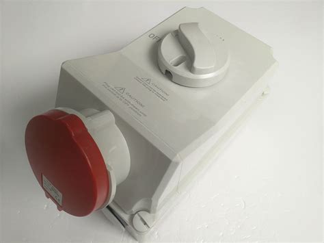 3p 63a Ip44 Watertight Industrial Socket Outlet With Switch 3rd Generation Switched Sockets Part