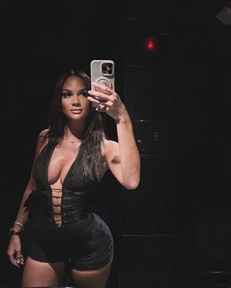 Kaitlin🤎 🖤 Instagram