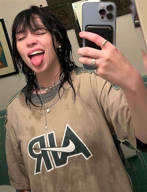 Who Has The Better Tongue Billie Eilish Or Dua Lipa Rpickoneceleb
