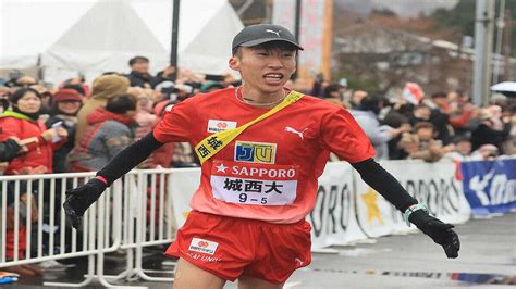 【箱根駅伝】3位城西大 “山の妖精”山本が2年連続区間新 雨中の新伝説 昨年より50秒縮めた 2024年1月3日掲載 ライブドアニュース