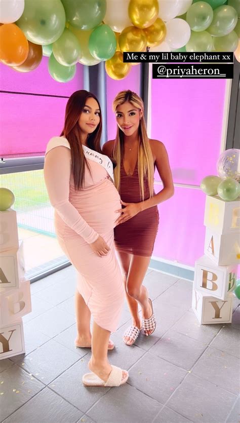 Manrika Khairas Feet