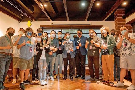 導演薛朝輝涉性騷擾民進黨工 曝曾幫蔡英文拍影片、與陳時中合照 上報 Line Today