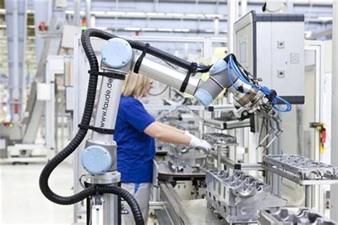 Robots In Manufacturing Applications Manufacturingtomorrow