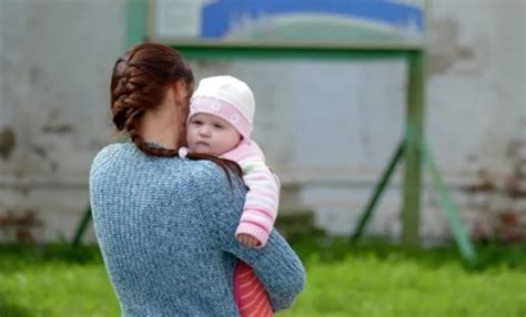 Андрій сподівався що його молода коханка Віка погодиться вийти за нього заміж та народити