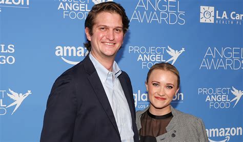 Emily Osments Husband And Who The Georgie And Mandys First Marriage