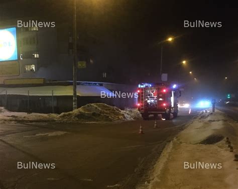 Извънредно Голям пожар бушува във Враца две пожарни се борят със стихията