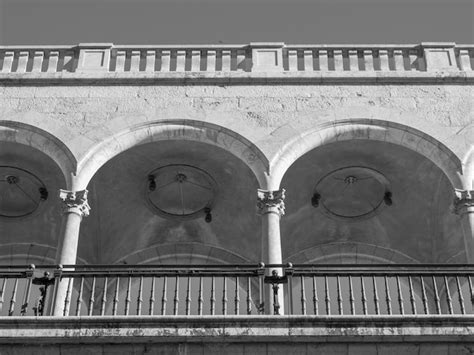 Page 18 Old Architectures Images Free Download On Freepik