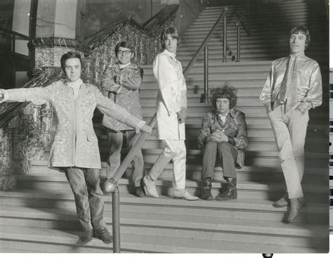 Luc Smets Zanger En Toetsenist Van The Pebbles Overleden Op 76 Jarige Leeftijd