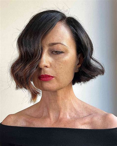 31 Short Bob Haircuts Women Over 40 Are Rockin This Year