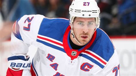 Nhl The Great Player Tracking Debate Ethical Questions Fan Access Espn
