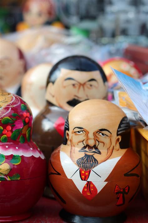 무료 이미지 사람들 목재 식품 빨간 색깔 어린이 선박 미술 장난 신전 레닌 모스크바 러시아 제국 인물