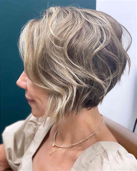 Short Fluffy Hair 17 Ways To Pull Off This Cute Hair Trend