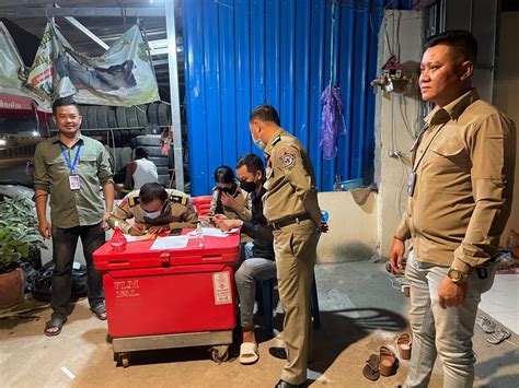 សមត្ថកិច្ចឃាត់ខ្លួនស្រ្តីម្នាក់ម្ចាស់ទីតាំងហាងម៉ាស្សាបង្កប់សេវាផ្លូវភេទ