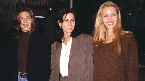 Lisa Kudrow Says The Friends Writers Were Mean To The Cast It Was