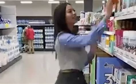 Une Influenceuse Fait Le Buzz En Enlevant Sa Culotte Dans Les Magasins