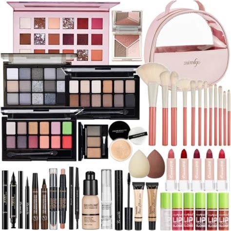 Best Travel Makeup Kits For Easy And Complete On The Go Beauty The