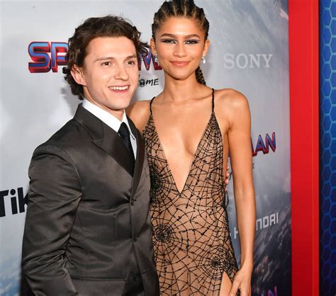 В Сети раскритиковали Тома Холланда который повел себя не по джентльменски во время прогулки с