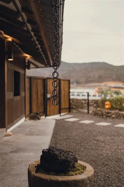 현대적인 분위기를 더한 85평 모던 빈티지 한옥 리모델링 펜션 인테리어 여수