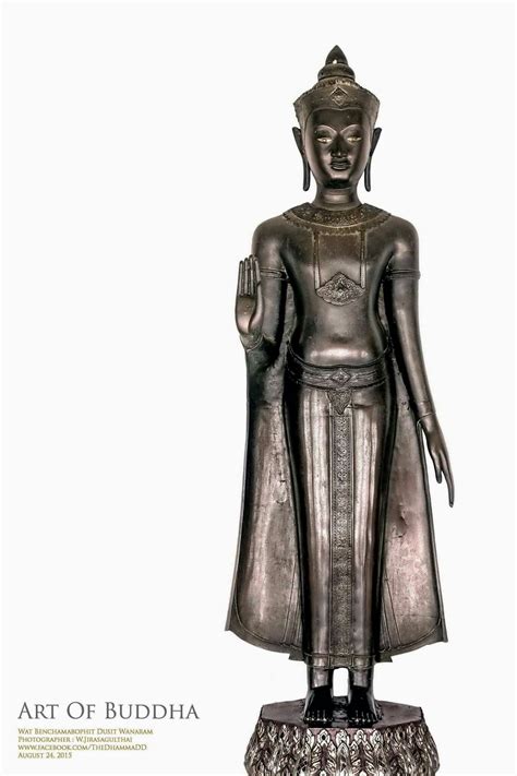 พระพุทธรูปปางห้ามญาติ พุทธศิลปะสมัยอยุธยา ประดิษฐาน ณ ระเบียงคดวัดเบญจมบพิตรดุสิตวนาราม