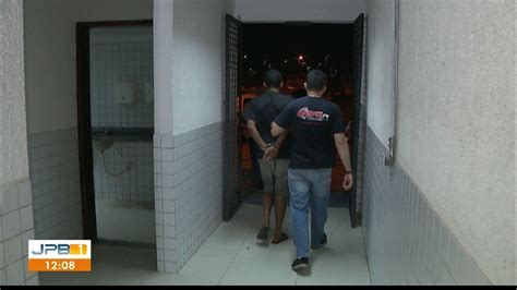 Vídeo Suspeito De Matar O Primo é Localizado Escondido Em João Pessoa