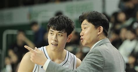 벤치명암 7연패 탈출 김승기 감독 선수들 서로 믿으며 자신감 생겨