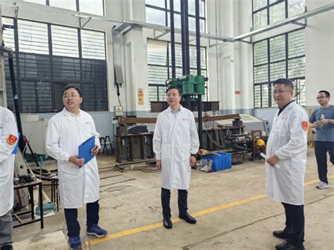 校领导带队开展秋季学期开学暨国庆节前实验室安全检查 交大要闻 上海交通大学新闻学术网