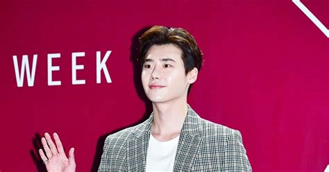 [포토엔hd] 이종석 여심 녹이는 잘생김