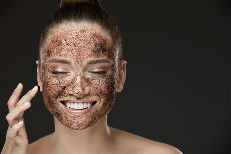 The 4 Best Ways To Clear Bumpy Clogged Pores On Your Face