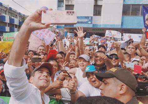 Álex Char inscribió su candidatura a la Alcaldía de Barranquilla con una intención de voto de