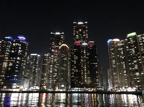 Aesthetic에 있는 User1882191님의 핀 부산 배경화면