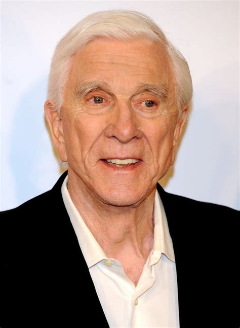 Leslie Nielsen Leslie Nielsen Of Naked Gun Fame Dies At Age 84 The