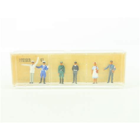 Ho 1 87 Scale Preiser Vintage Figure Set 61 Policemen And Red Cross