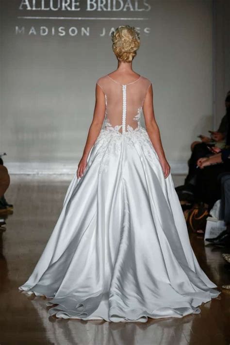 40 Vestidos De Novia Con Color Para Marcar Personalidad Vestidos De