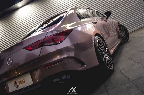 奔驰 CLA35AX 冰莓粉