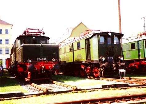E94 056 Und E77 10 In Dresden Am 010500 Bahnbilderde