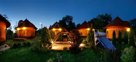 Вилно селище Азарея екологични къщи дървени къщи Троян почивка семинар тийм билдинг