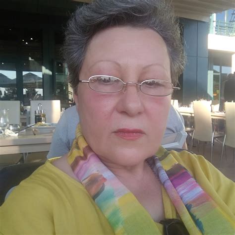 Любов Малките радости на малкия човек Кочев Да видя жена която ме е зарязала като куче като