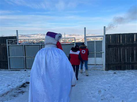 УЛААН ЗАГАЛМАЙН НИЙГЭМЛЭГИЙН Santa Challenge БЭЛЭГ ТАРААЛТ ЗОХИОН БАЙГУУЛЛАА