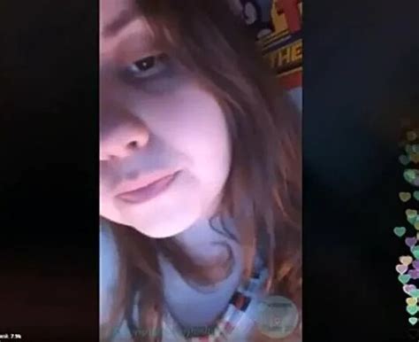 Periscope Girls Kissing