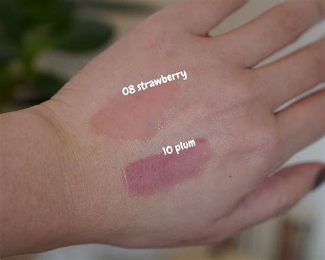 Clarins Lip Comfort Oil Review And Swatches — Raincouver Beauty