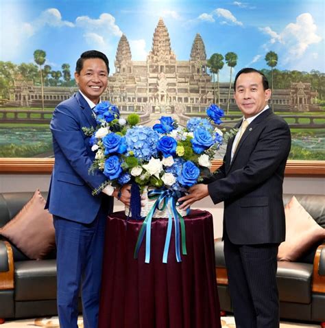 ឯកឧត្តម ហួត ហាក់ រដ្ឋមន្រ្តីក្រសួងទេសចណ៍ ជំរុញឱ្យ សហព័ន្ធទេសចរណ៍កម្ពុជា ពង្រឹងគុណភាពសេវាកម្ម