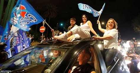 صور بدون كمامات وتباعد جماهير نابولي تحتفل بكأس إيطاليا سكاي نيوز عربية