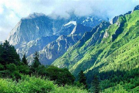 四川卧龙自然保护区自驾游四川卧龙自然保护区地址在哪里票价好玩吗