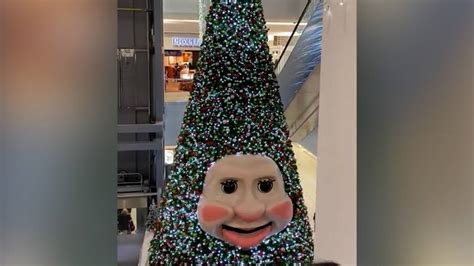 Woody The Talking Christmas Tree Comes Out Of Hibernation At Ns Mall