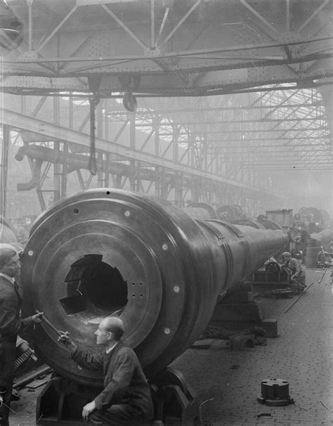 15 Inch Naval Gun Barrel At Thecoventry Ordinance Works September 1917 You Can See The